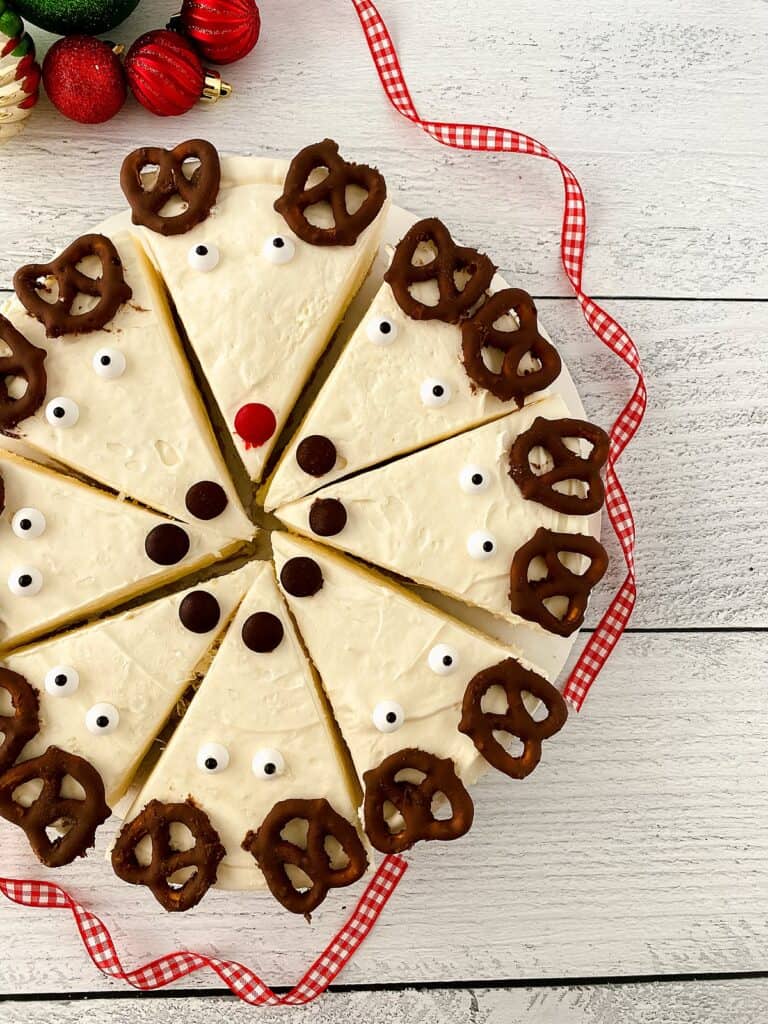 Super Easy No Bake Reindeer Cheesecake - Big Family Blessings