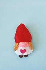 Valentine Felt Gnome Craft - Big Family Blessings
