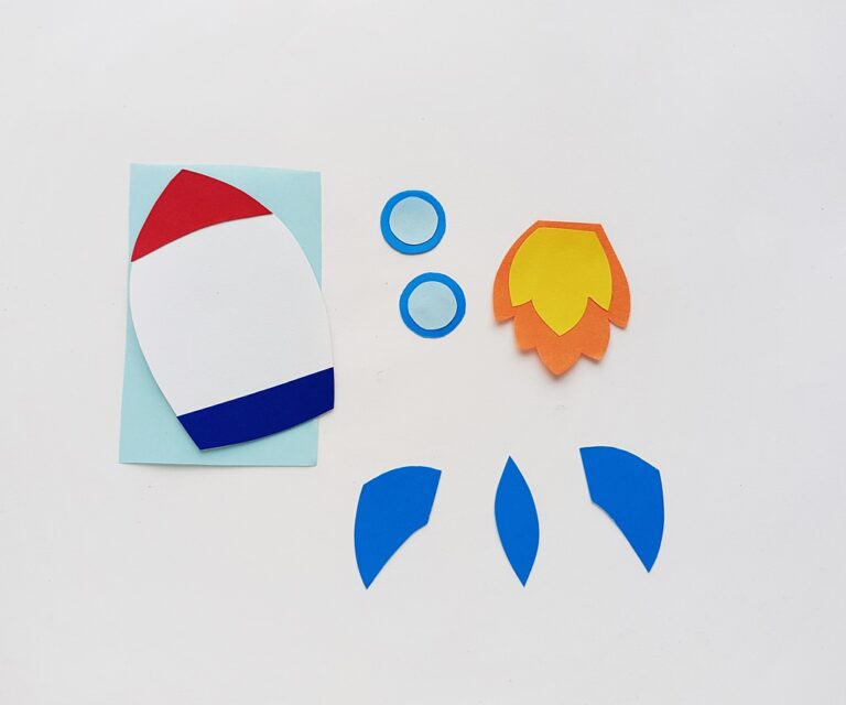 Super Easy Rocket Craft for Kids - Big Family Blessings