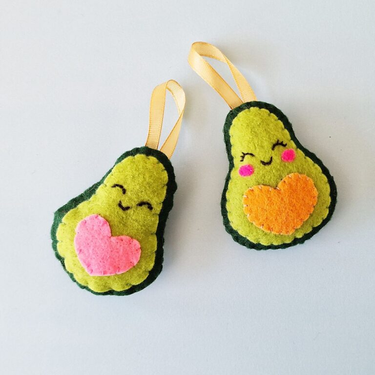 DIY Avocado Felt Ornament - Big Family Blessings