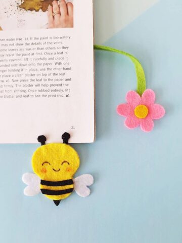 Bee Bookmark Craft - Big Family Blessings