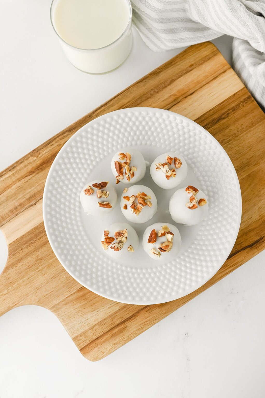 Easy Carrot Cake Ball Truffles - Big Family Blessings