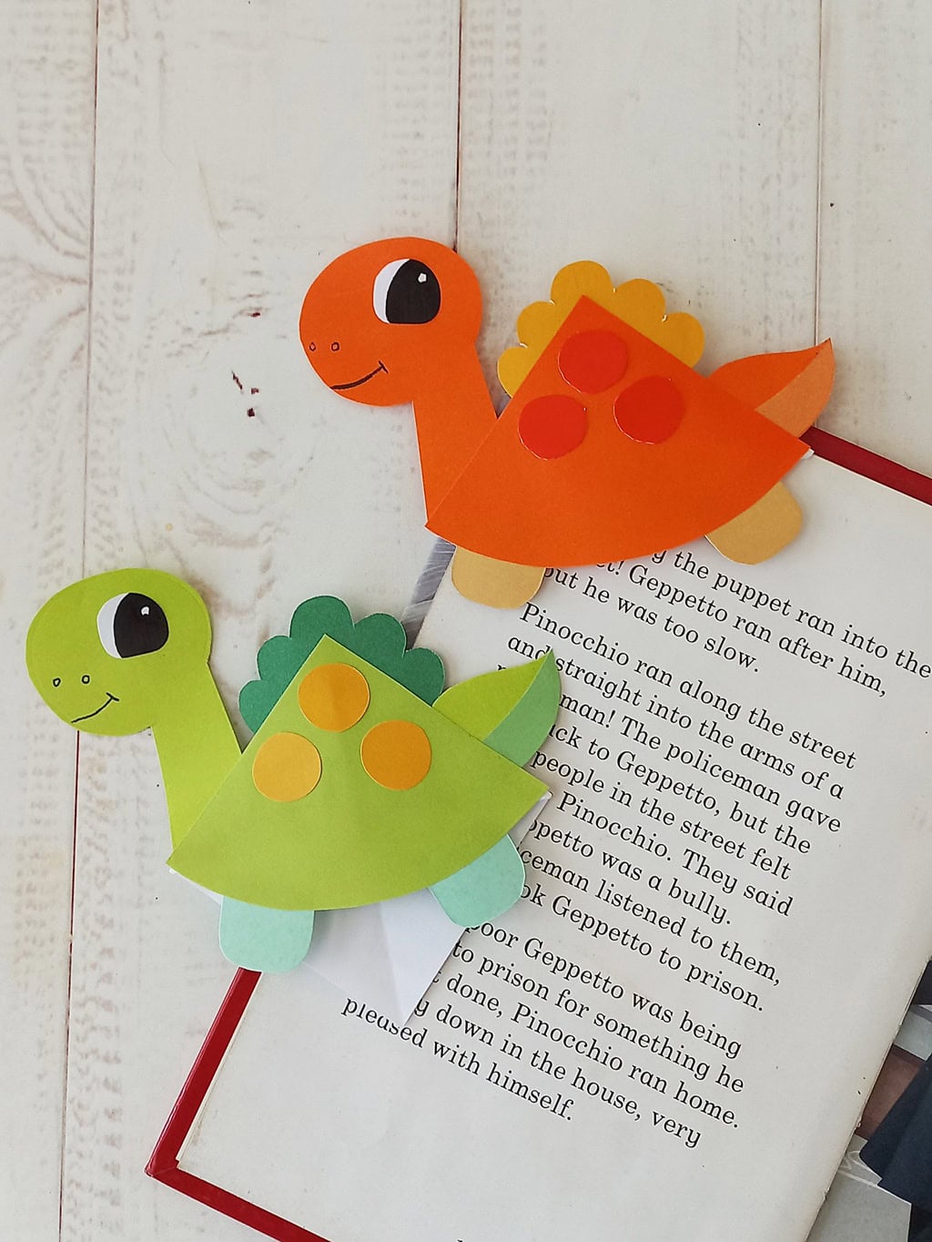 Dinosaur Craft - Dino Corner Bookmark - Big Family Blessings