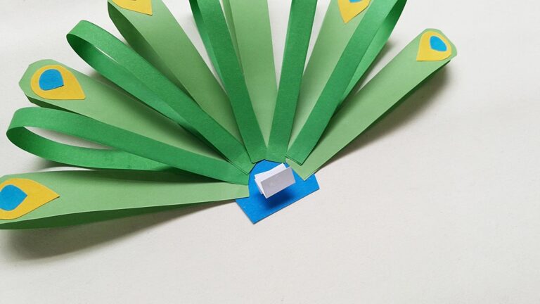 Peacock Craft for Kids - Big Family Blessings