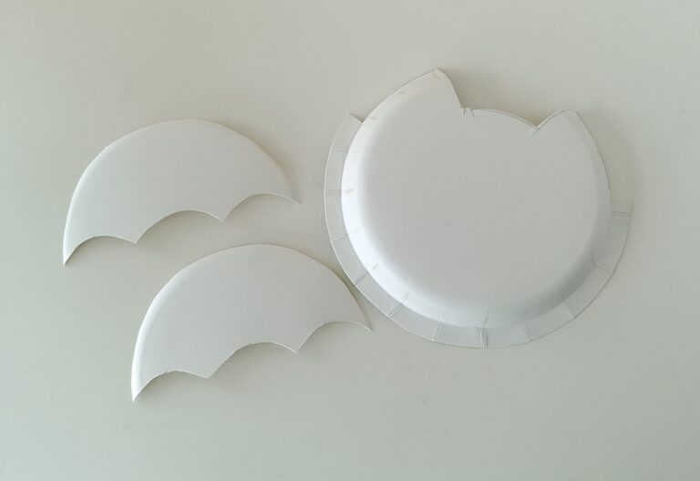 Paper Plate Bat Halloween Craft - Big Family Blessings